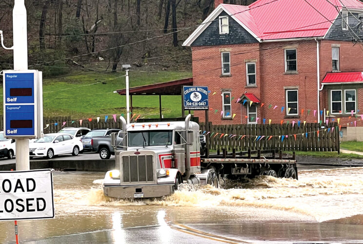 Floodwaters Raging | News, Sports, Jobs - The Intermountain